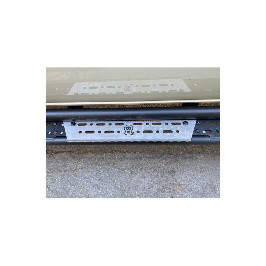 Marche-pieds OWL Explorer pour Sprinter 907 | Montpellier4x4.com ...